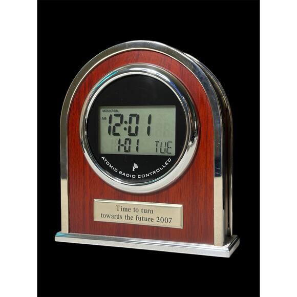 Wall Decor | Atomic Radio Controlled Digital Desk Clock Tested And ...